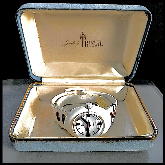 Trifari | Accessories | Trifari Vintage Ladies 7 Jewel Watch As Is New ...